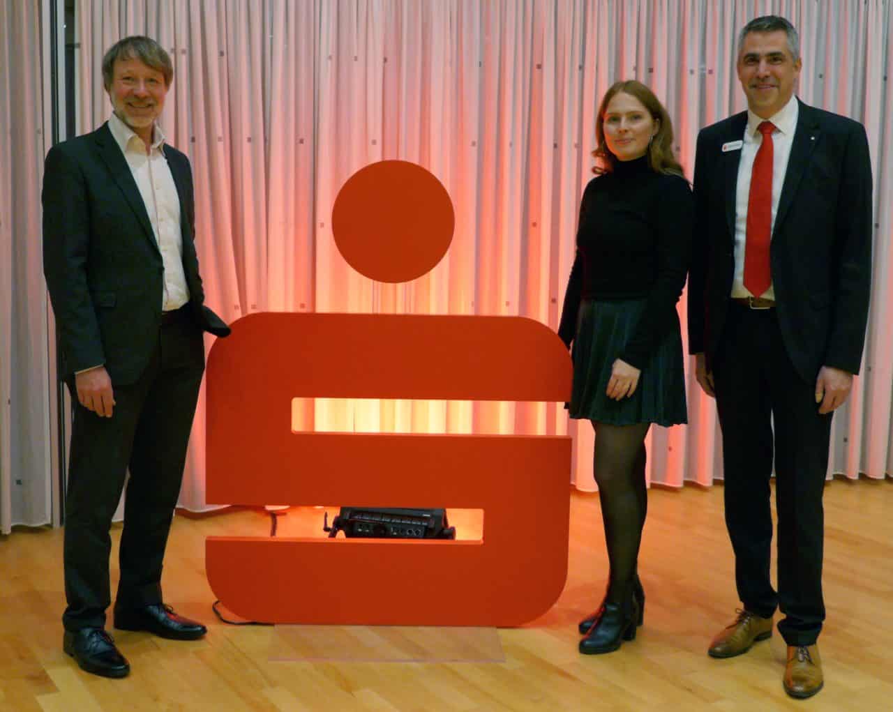 Spende der Sparkasse Wetzlar für die COPLANT-Studie | Forschungsinstitut für pflanzenbasierte ...